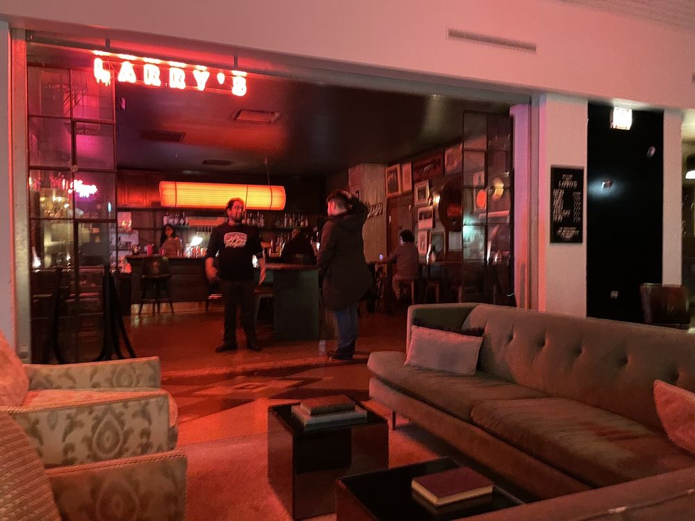 LARRY’S - Updated May 2024 - 78 Photos & 52 Reviews - 1020 W Lawrence ...