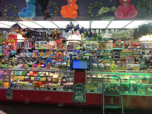 FUN FACTORY - Updated September 2025 - 315 Makaala St, Hilo, Hawaii ...