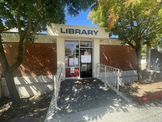 SAN RAFAEL PUBLIC LIBRARY - Updated January 2026 - 15 Photos & 27 ...