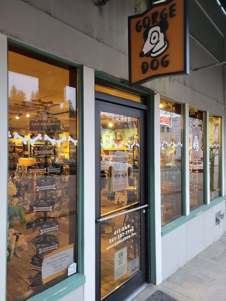 GORGE DOG - Updated April 2025 - 25 Photos & 18 Reviews - 412 Oak St ...
