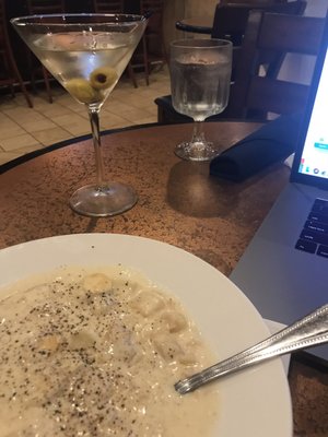 MINUTEMAN LOUNGE - 10 Photos & 14 Reviews - Lounges - 242 Adams Pl ...