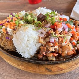 CHEBOGZ - Updated October 2025 - 312 Photos & 139 Reviews - 2710 Beacon ...