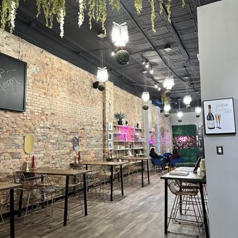 THE SIP ROOM - Updated December 2025 - 68 Photos & 20 Reviews - 106 Hay ...