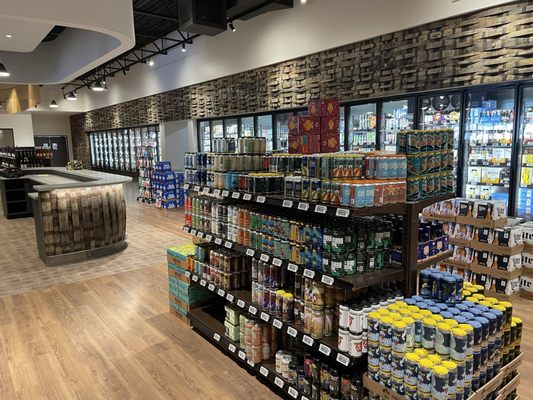 BUSTER’S LIQUORS & WINES - Updated October 2025 - 19 Photos - 5851 Poplar Ave, Memphis ...