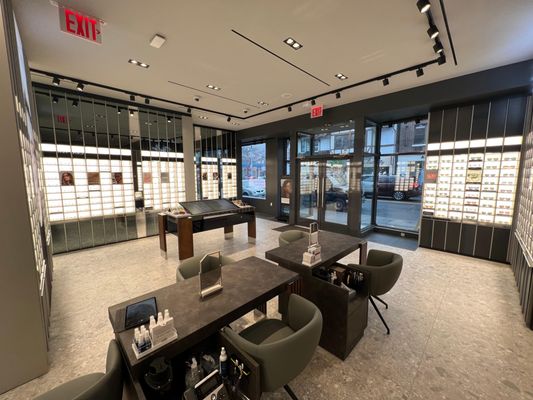 LENSCRAFTERS - Updated August 2025 - 10 Photos - 71-02 Austin St ...