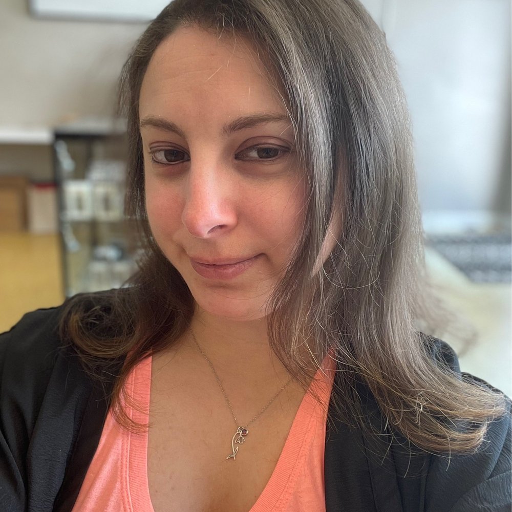 Lisa Constantino's Instagram, Twitter & Facebook on IDCrawl