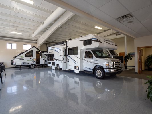 BLUE COMPASS RV - BUFFALO - Updated December 2025 - 14 Photos & 48 ...