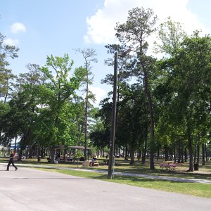 ALEXANDER DEUSSEN PARK - Updated December 2025 - 147 Photos & 57 ...