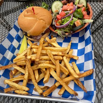 STOCKHOUSE RESTAURANT & SANDBAR PUB - Updated August 2025 - 27 Photos ...