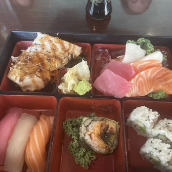 BLUEFIN SUSHI & THAI GRILL - Updated November 2025 - 212 Photos & 243 ...