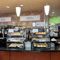 CBU ALUMNI DINING COMMONS - Updated May 2025 - 67 Photos & 11 Reviews ...