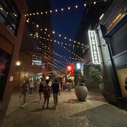 PEARL STREET WAREHOUSE - Updated December 2025 - 130 Photos & 115 ...