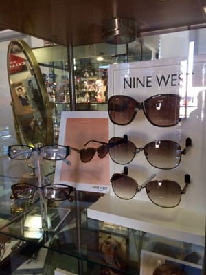 TOWN CENTER OPTOMETRY - Updated October 2025 - 22 Photos & 48 Reviews ...