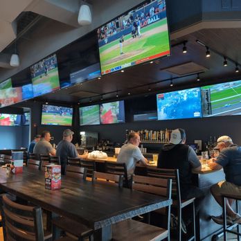 WALK-ON’S SPORTS BISTREAUX - FISHERS, IN - Updated December 2024 - 163 ...