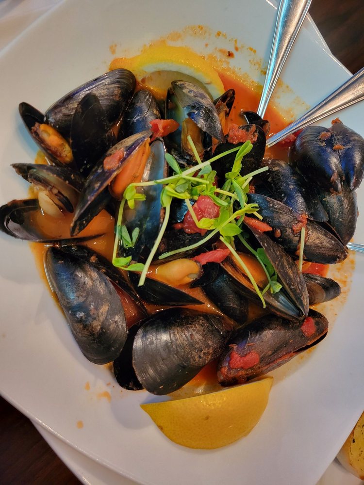 FISHBOWL RESTAURANT - Updated October 2025 - 33 Photos & 20 Reviews ...