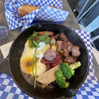 BLUE MONKEY CAFE & RESTAURANT - Updated July 2024 - 648 Photos & 166 ...