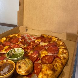 HUMDINGER PIZZA - Updated October 2025 - 88 Photos & 88 Reviews - 9201 ...