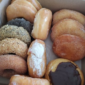 BROTHERS DONUTS - 14 Photos & 19 Reviews - Donuts - 426 Central St ...