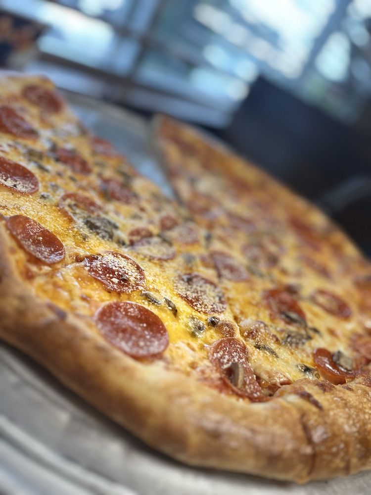 PIZZA JOINT EVANS - Updated January 2026 - 290 Photos & 315 Reviews ...