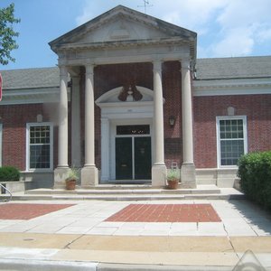 EDWARDSVILLE PUBLIC LIBRARY - Updated July 2025 - 25 Photos - 112 S ...