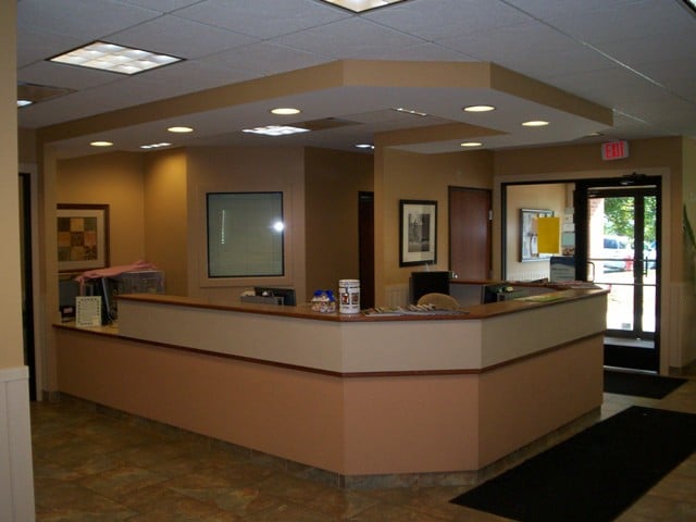 ROOSE ANIMAL HOSPITAL - Updated December 2025 - 35 Reviews - 509 W Ann ...