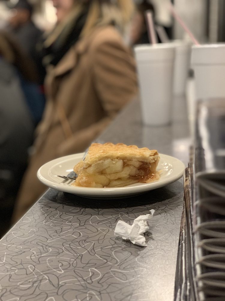 TOWN TOPIC - 287 Photos & 354 Reviews - Burgers - 2021 Broadway St ...