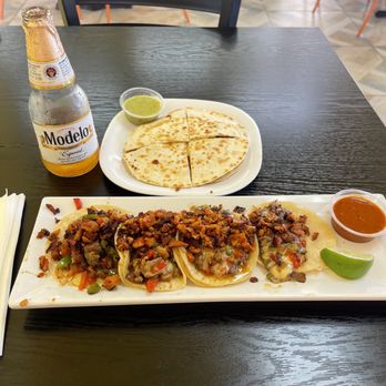 CHALATECO - Updated August 2025 - 25 Photos & 30 Reviews - 955 Saratoga ...