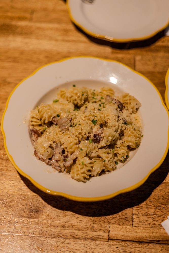 MANO BELLA - SOUTHPARK - Updated June 2024 - 34 Photos & 19 Reviews ...