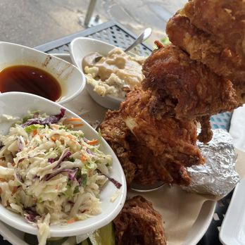 THE HOWE DAILY KITCHEN & BAR - Updated July 2024 - 309 Photos & 349 ...