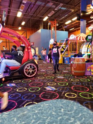 ARCADE ZONE FUN PARK - Updated May 2025 - 51 Photos & 17 Reviews ...