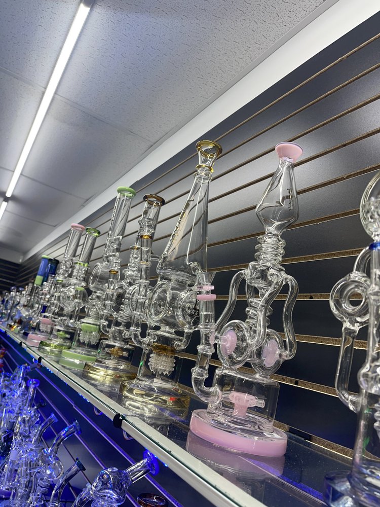 EXOTIC SMOKE & VAPE - Updated January 2026 - 20 Photos - 2737 S 6th St ...