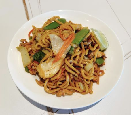 MAH KIN - Updated October 2025 - 27 Photos & 17 Reviews - 5210 Brainerd ...