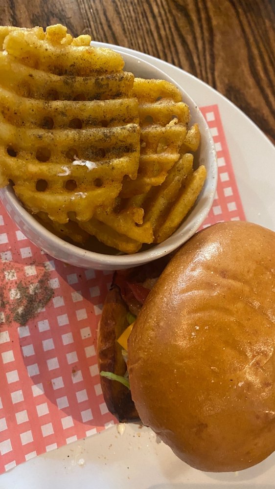 THE CALEDONIAN PUB - Updated August 2024 - 12 Reviews - 9 High Street ...