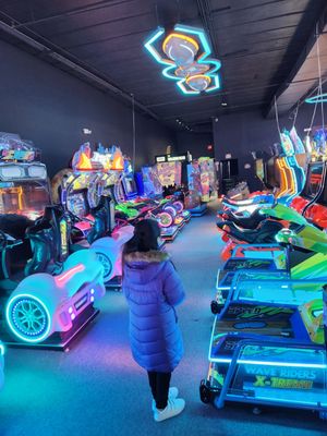 MAX FUNLAND - Updated April 2025 - 3901 8th Ave, Brooklyn, New York ...