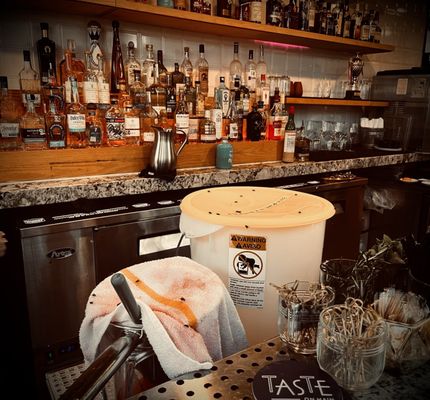 TASTE ON MAIN - Updated January 2026 - 439 Photos & 266 Reviews - 116 ...