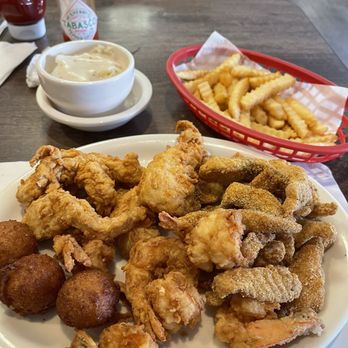 THE CATFISH PLACE - Updated March 2025 - 420 Photos & 383 Reviews ...
