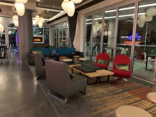 ALOFT RALEIGH - 133 Photos & 72 Reviews - Hotels - 2100 Hillsborough St ...