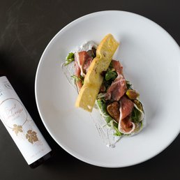 DEWZ RESTAURANT - Updated September 2025 - 500 Photos & 750 Reviews ...