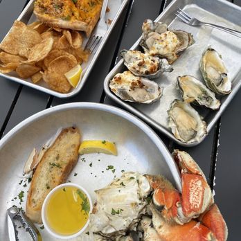 SALTY GIRLS - SEQUIM SEAFOOD - Updated August 2024 - 408 Photos & 427 ...