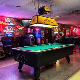 PIPER INN - Updated October 2025 - 359 Photos & 347 Reviews - 2251 S ...