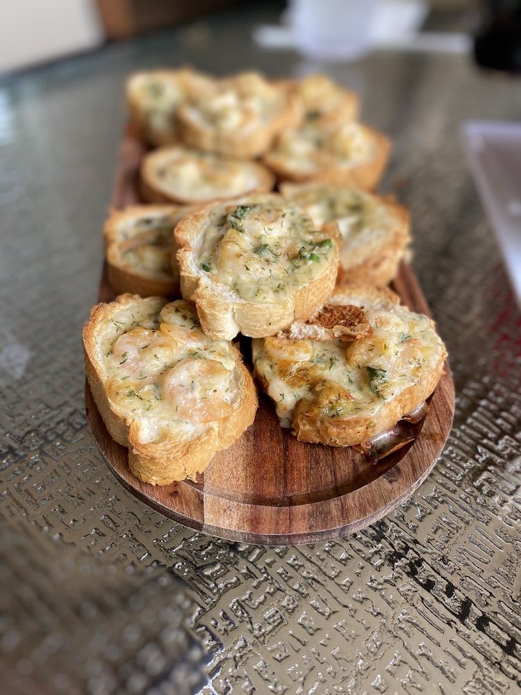 FISH TALES WINERY & BISTRO - Updated August 2024 - 121 Photos & 84 ...