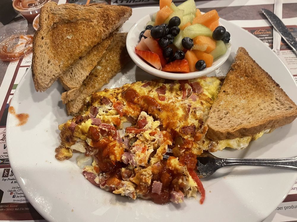 MAPLES FAMILY RESTAURANT - Updated May 2025 - 79 Photos & 103 Reviews ...