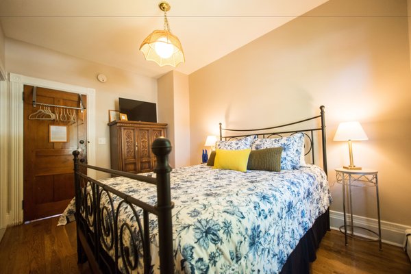 THE INN AT FIVE POINTS - Updated August 2025 - 26 Photos - 102 Lincoln ...