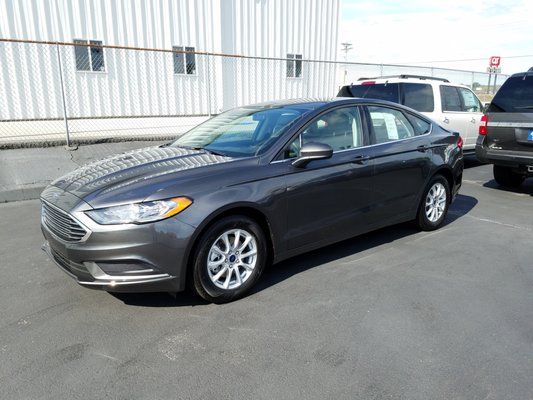 REUTHER FORD - Updated October 2025 - 26 Photos - 1325 McNutt St ...