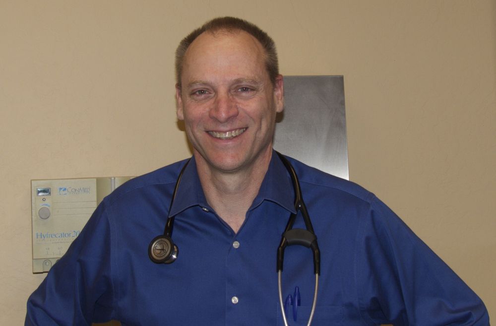 GEORGE ROSO, MD - Updated December 2025 - 23 Reviews - 255 S Dobson Rd ...