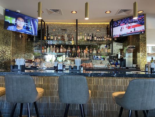 MEDDYS - Updated January 2026 - 204 Photos & 152 Reviews - 8810 Maurer ...