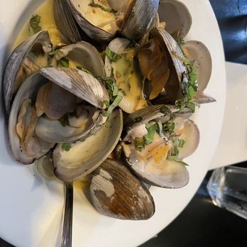 THE 808 BISTRO - Updated February 2025 - 191 Photos & 206 Reviews - 808 ...