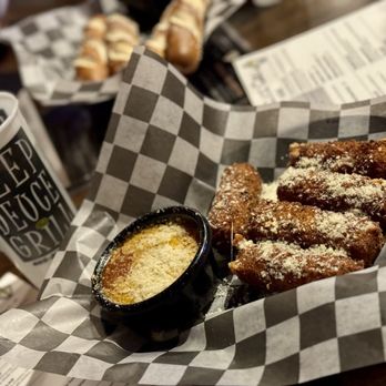 DEEP DEUCE GRILL - Updated May 2024 - 224 Photos & 259 Reviews - 307 NE ...