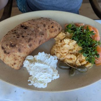 BAR ISSI - Updated September 2025 - 245 Photos & 153 Reviews - 414 N ...