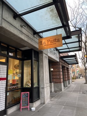 LA PASTA - Updated January 2026 - 18 Photos & 13 Reviews - 1527 Queen ...